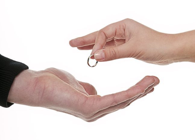 What does the Bible say about breaking the engagement?